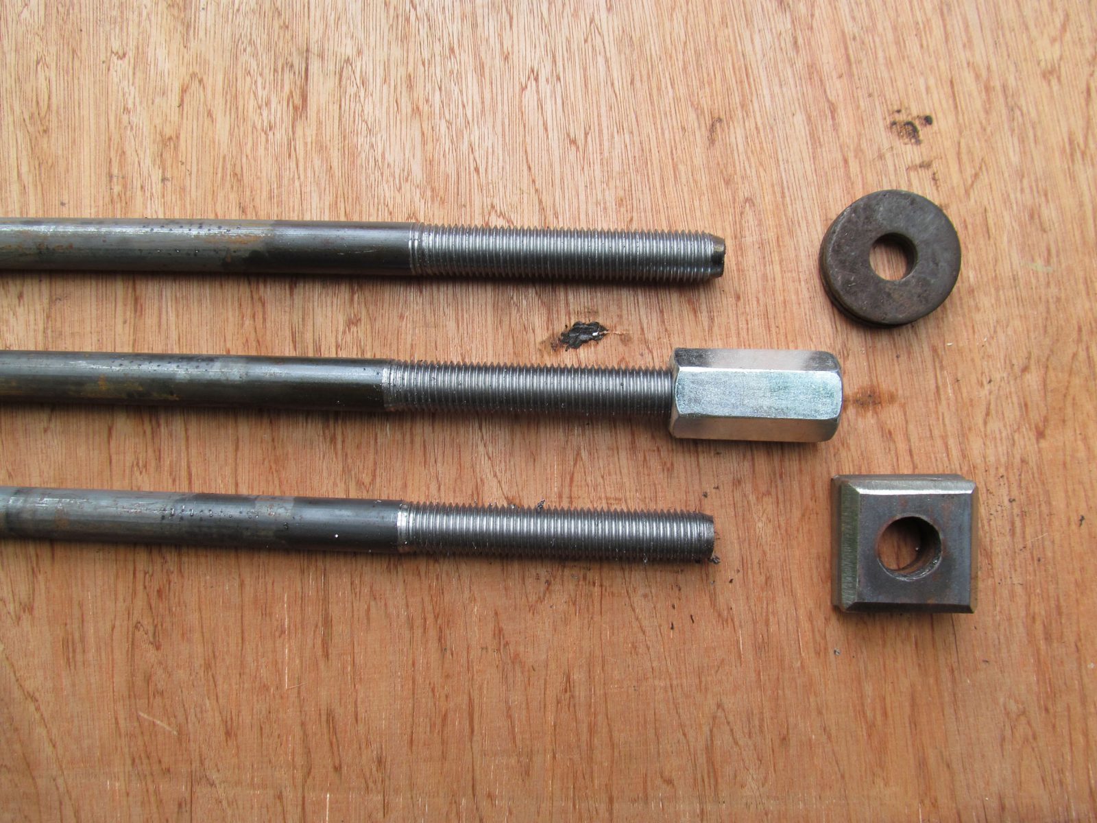 Retaining bars - Forged Ironmongery