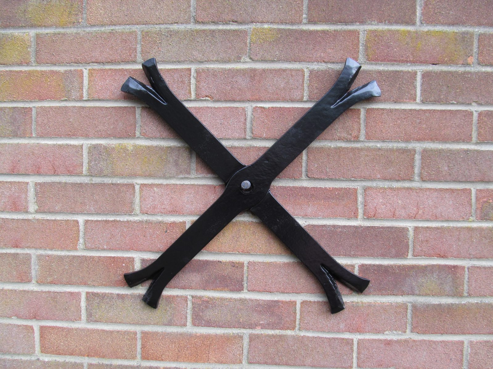 Hand forged X split end wall tie- 20" - Forged Ironmongery