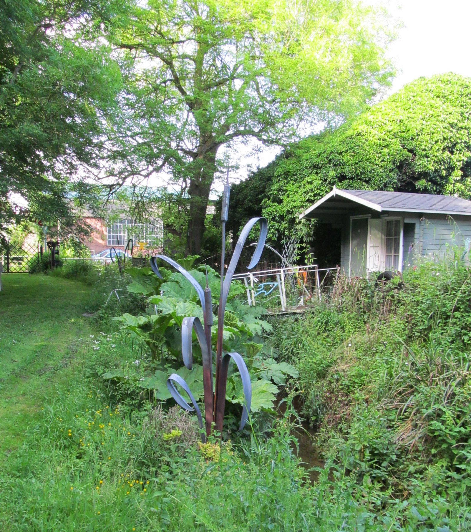 Hand Forged Bull Rush Sculpture - Forged Ironmongery